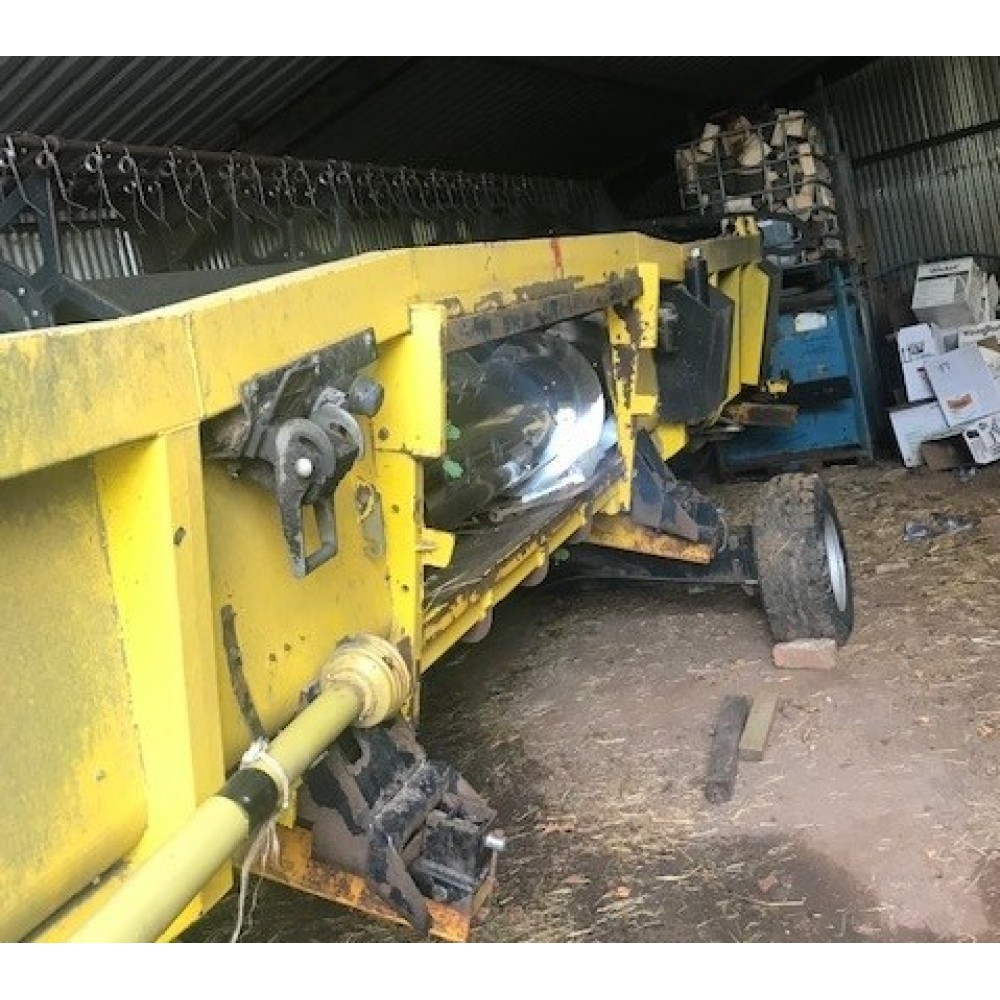 Biso VX850 (28’) Cropranger header c/w trailer, tidy, £ 6000